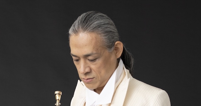 インタビュー：TOKU、20年を超えるキャリアを追った全32曲のベスト・アルバムを発表 - CDJournal CDJ PUSH