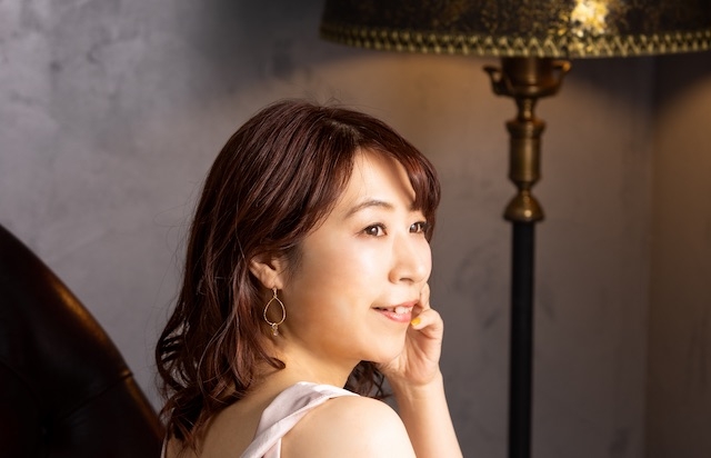 インタビュー：上西千波、ジャズと短編小説でリスナーに寄り添う新作アルバム『恋愛小説II』を発表 - CDJournal CDJ PUSH