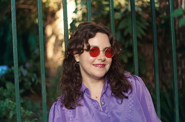 アルゼンチン気鋭の女性SSW“ローラ・コバチ”、最新作『カミーノ・ドラド』をCDとLPでリリース - CDJournal ニュース