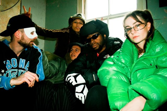 NiNE8、最新EP『Steal The Moon』リリース決定 先行シングル「Light」配信開始 - CDJournal ニュース