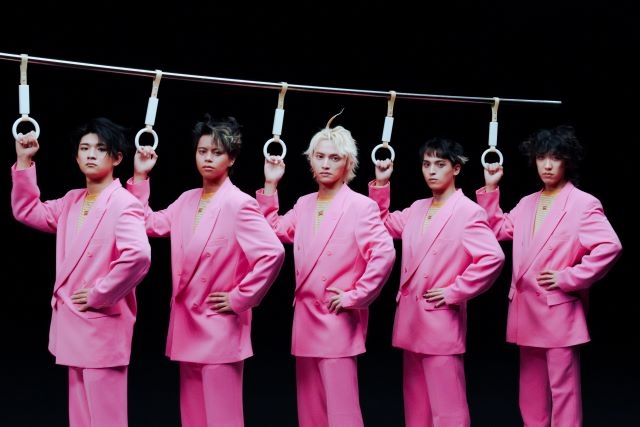 BMSG POSSE、奇想天外の問題作「MINNA BLING BLING」のMV公開 - CDJournal ニュース